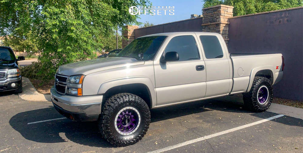 2007 Chevrolet Silverado 1500 Classic with 17x8.5 0 Method Double ...