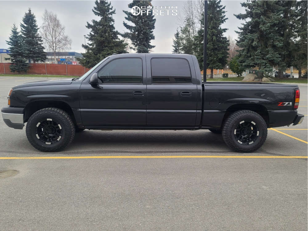 2005 Chevrolet Silverado 1500 with 17x9 -12 Moto Metal Mo951 and 33/12 ...