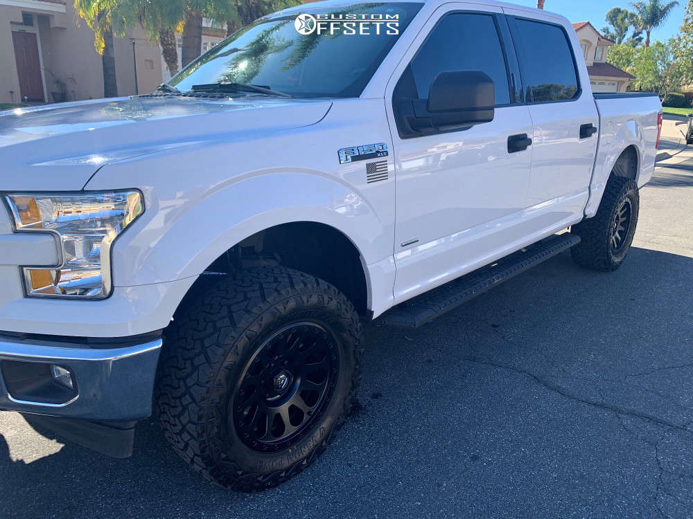 2017 Ford F-150 with 18x9 1 Fuel Vector and 33/12.5R18 Venom Power ...