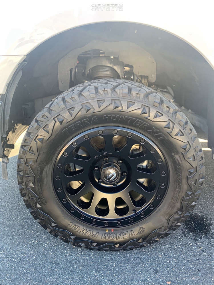 2017 Ford F-150 with 18x9 1 Fuel Vector and 33/12.5R18 Venom Power ...