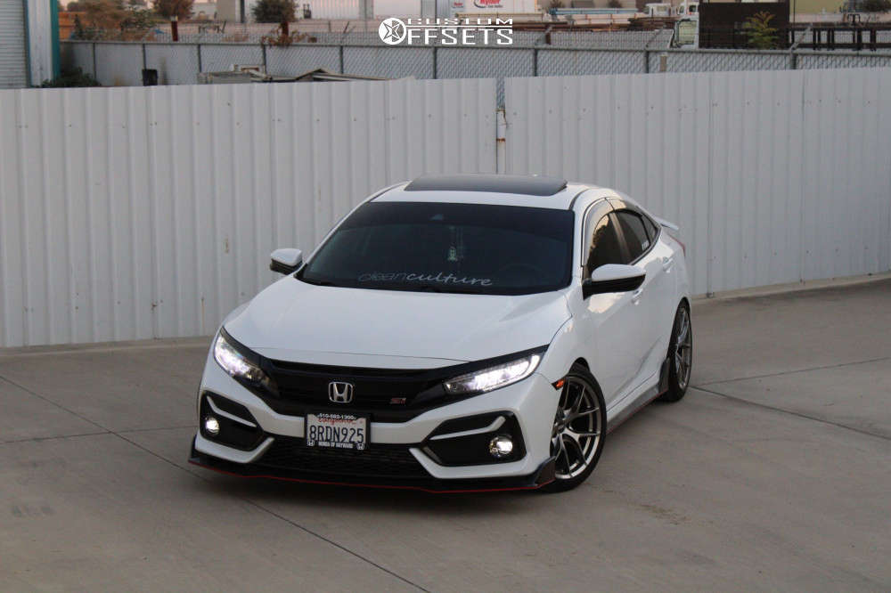 2020 Honda Civic with 18x8.5 30 ESR Rf2 and 235/40R18 Goodyear Eagle ...