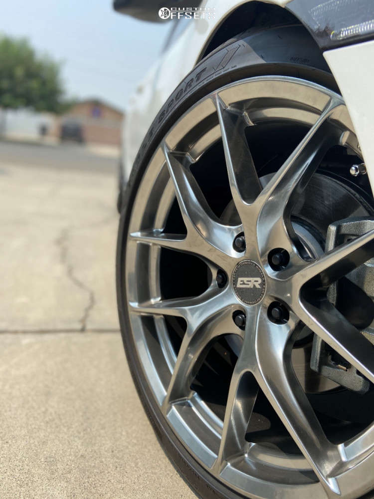 2020 Honda Civic with 18x8.5 30 ESR Rf2 and 235/40R18 Goodyear Eagle ...