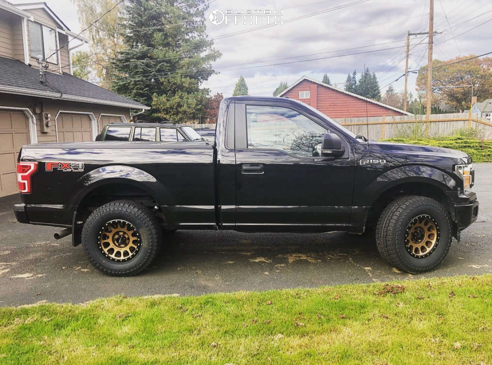 2019 Ford F-150 with 17x8.5 0 Method Mr305 and 33/12.5R17 Open Range ...