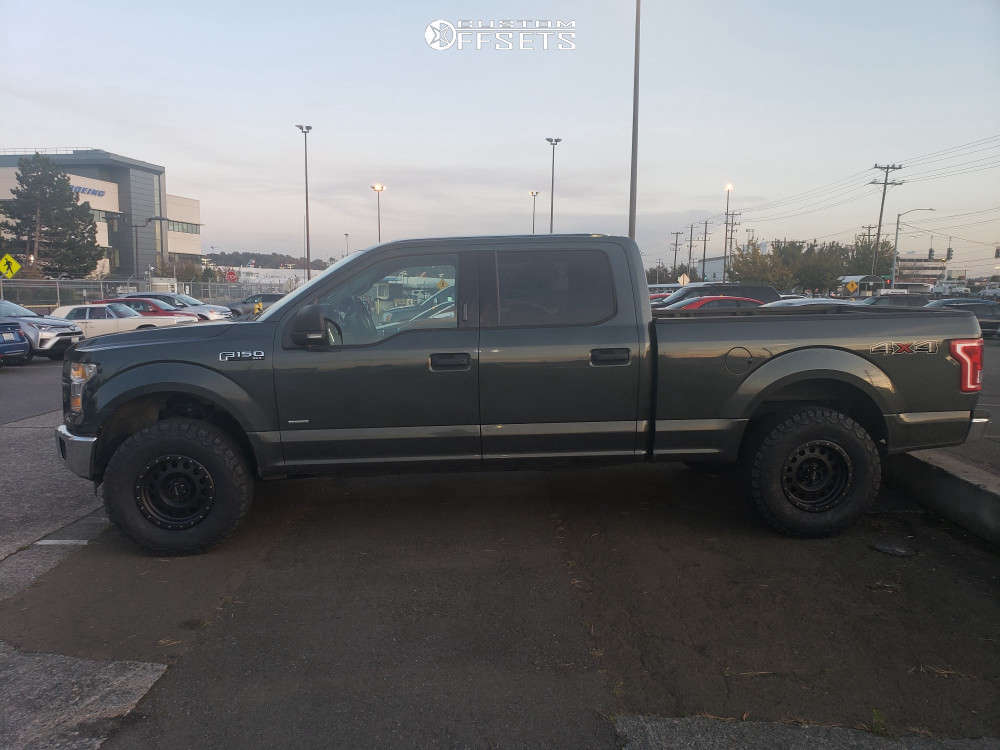 2015 Ford F-150 with 17x8.5 0 Method MR307 and 285/75R17 BFGoodrich All ...