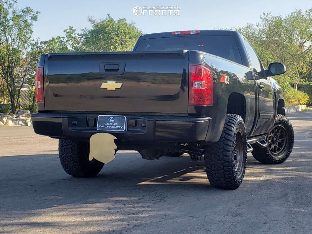 2011 Chevrolet Silverado 1500 with 18x9 -12 Fuel Tech and 33/12.5R18 ...