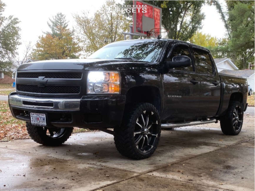 2013 Chevrolet Silverado 1500 with 22x10 -24 XD Badlands and 33/12.5R22 ...
