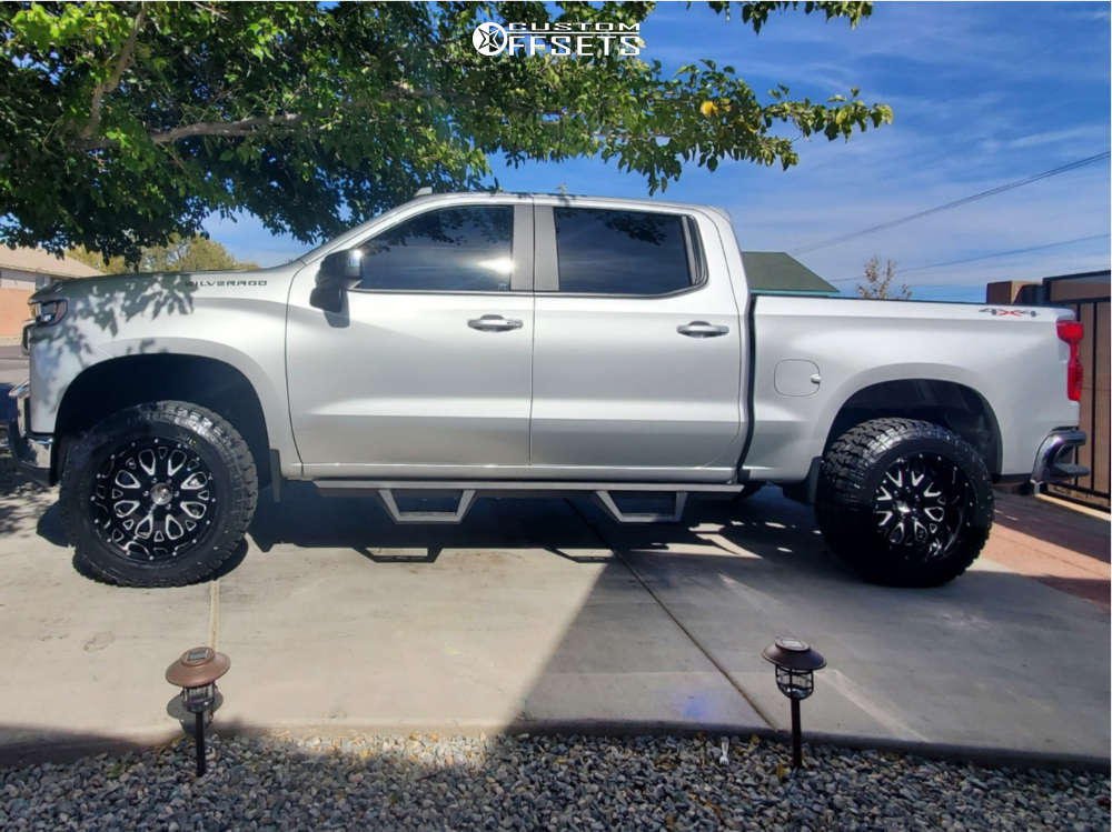 2020 Chevrolet Silverado 1500 with 20x10 -24 Havok H104 and 35/12.5R20 ...