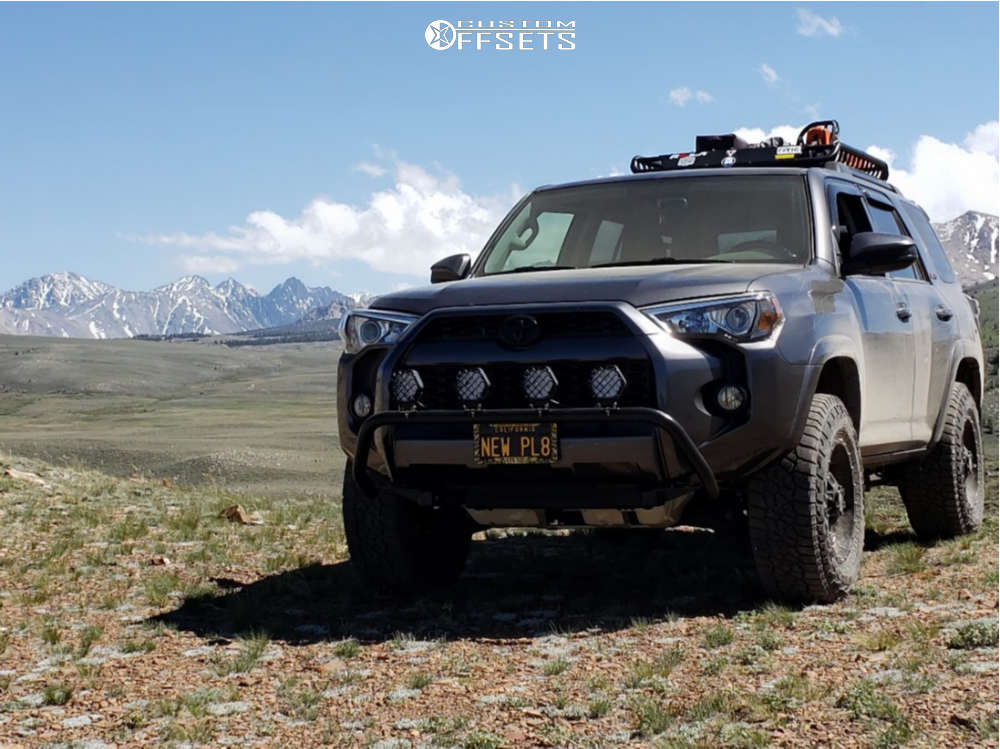 2015 Toyota 4Runner with 17x9 -6 Trail Master Tm220 and 31/10.5R17 ...