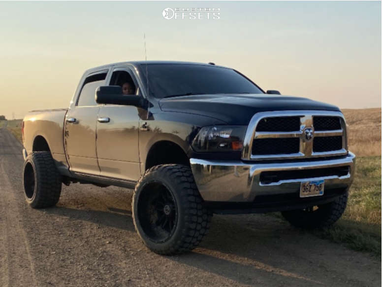 2014 Ram 2500 with 22x14 -76 Anthem Off-Road Equalizer and 35/12.5R22 ...