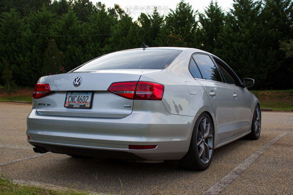 2015 Volkswagen Jetta with 18x8 45 BBS Sr and 235/40R18 Continental ...