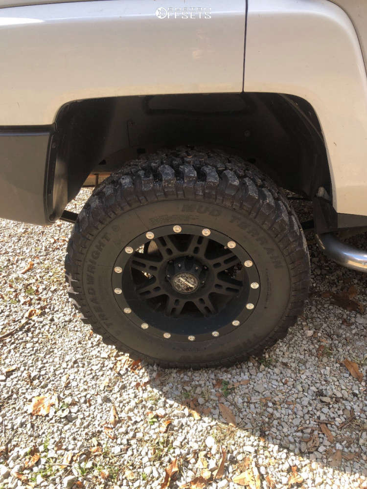 2008 Hummer H3 with 18x9.5 -0 Pro Comp 31 and 35/18.5R18 Mud Claw ...