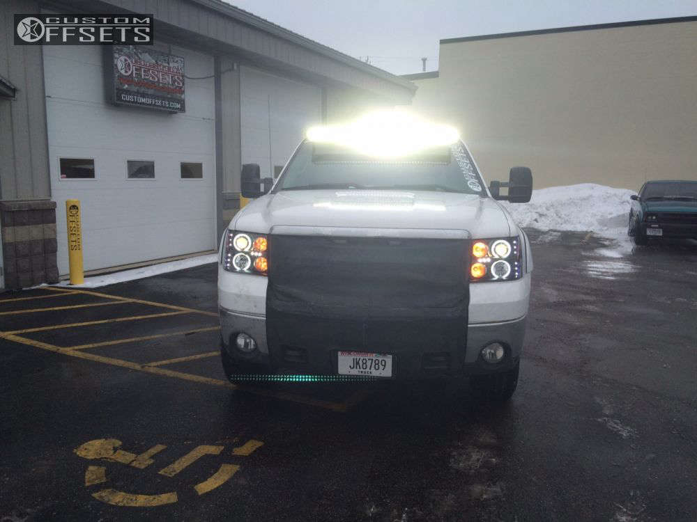 2010 GMC Sierra 2500 HD with 17x9 18 V-Tec Raptor and 275/10.5R17 ...