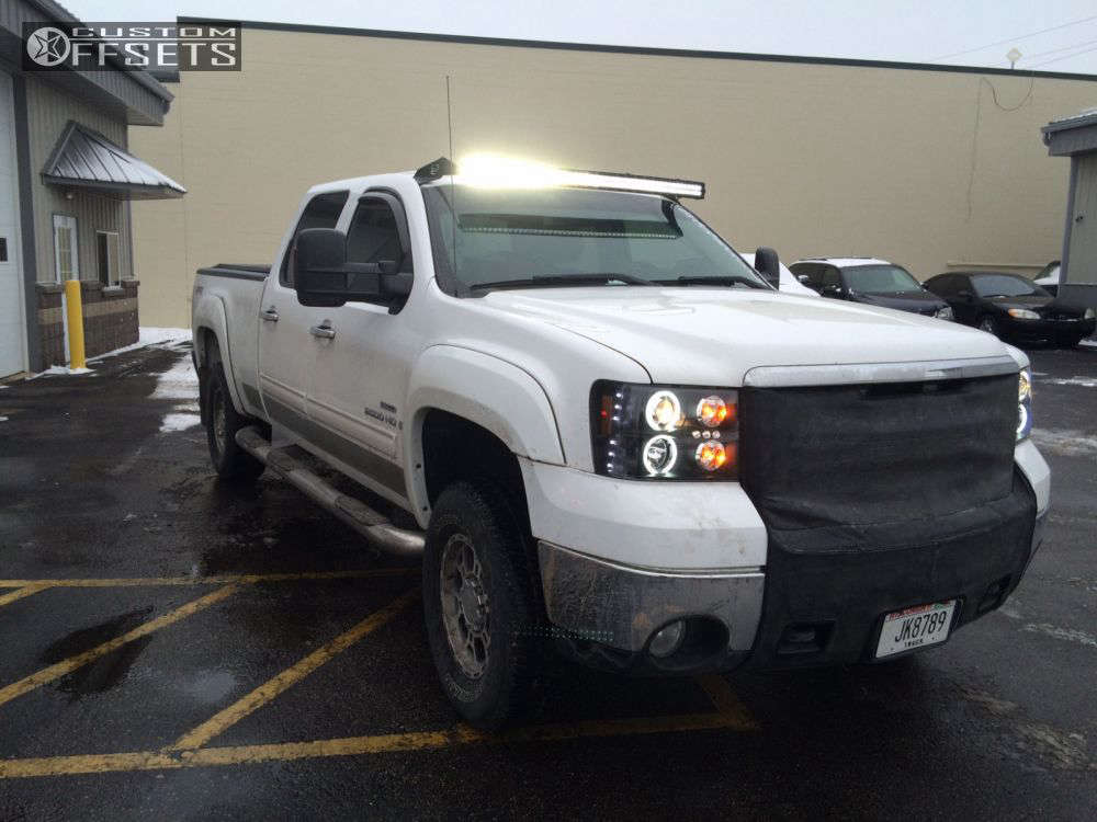 2010 GMC Sierra 2500 HD with 17x9 18 V-Tec Raptor and 275/10.5R17 ...