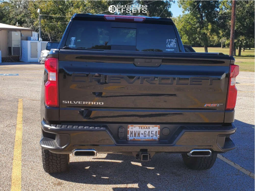 2020 Chevrolet Silverado 1500 with 20x9 18 Centerline LT7 and 275/60R20 ...
