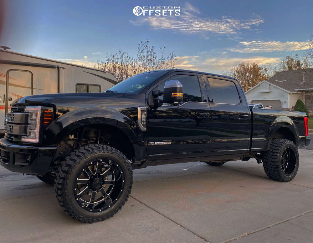 2017 Ford F-250 Super Duty with 22x12 -44 Gear Off-Road Big Block and ...