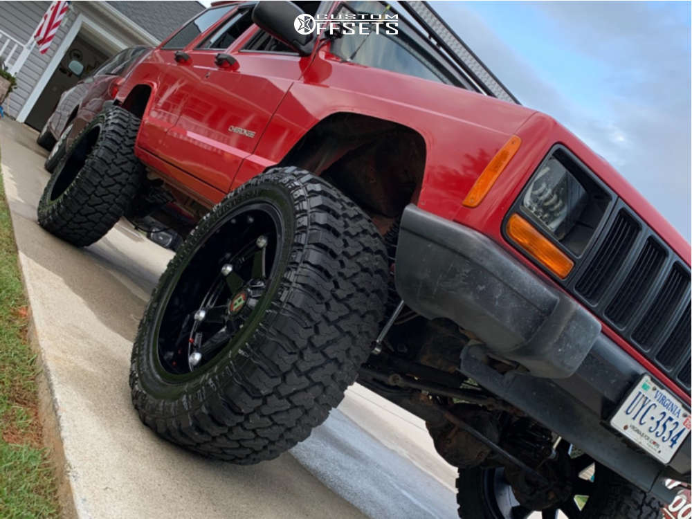 2000 Jeep Cherokee with 20x10 -25 Ballistic Beast and 33/12.5R20 Fury ...
