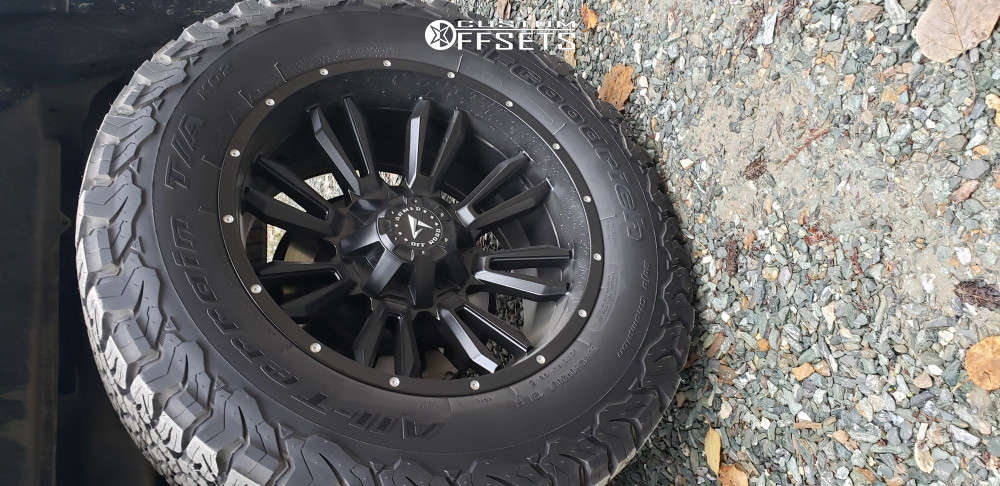 2018 GMC Sierra 1500 with 20x10 -24 Armed Offroad Dagger and 35/12.5R20 ...