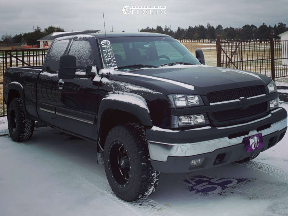 2005 Chevrolet Silverado 1500 with 17x10 -24 Moto Metal Mo962 and 31/11 ...