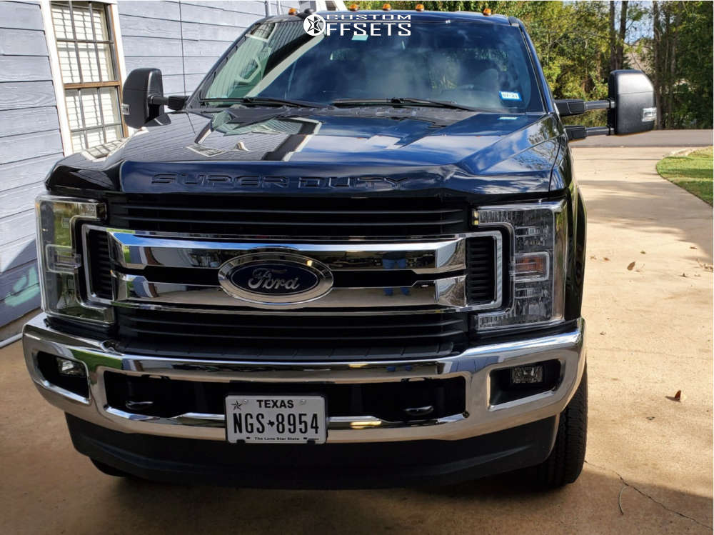 2019 Ford F-350 Super Duty with 20x9 -12 RBP 75r and 35/12.5R20 Federal ...