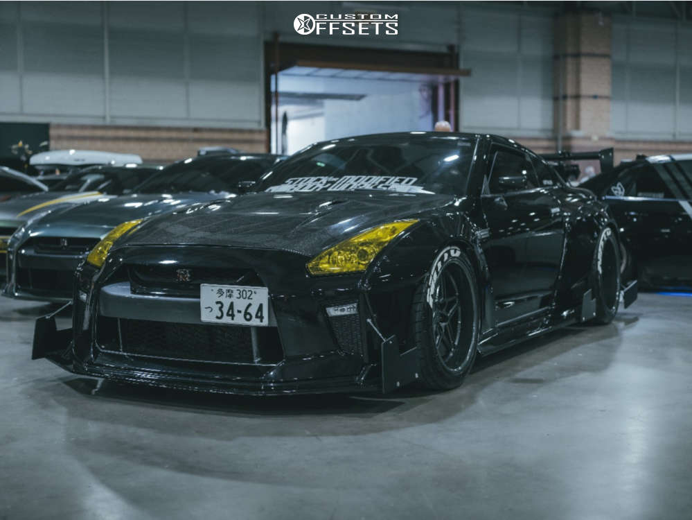 2013 Nissan GT-R with 20x11 -15 RVL GEM and 305/35R20 Nitto Nt555 G2 ...