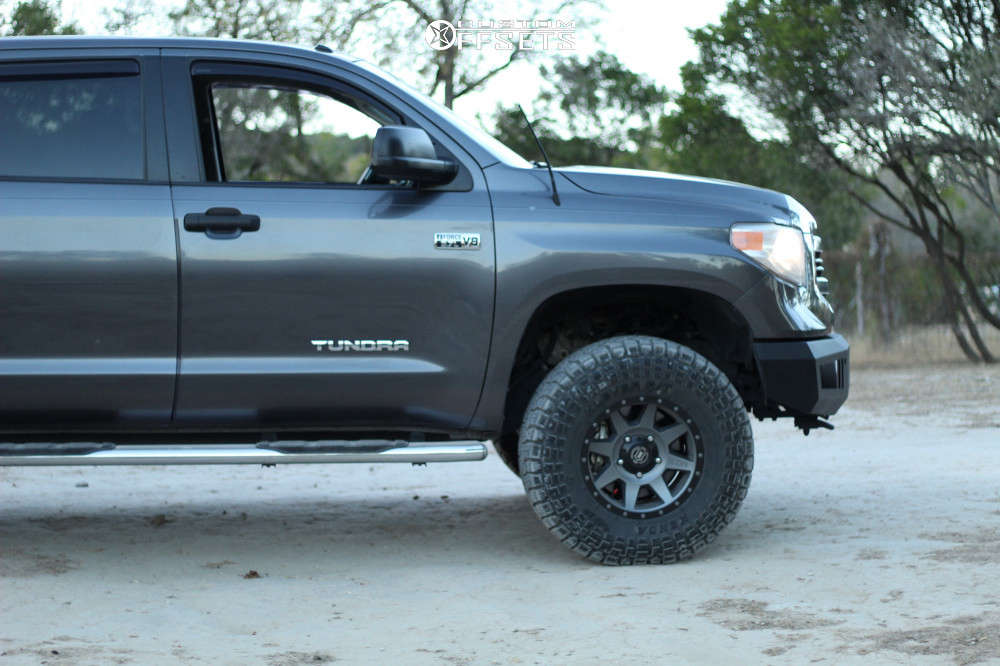 2017 Toyota Tundra with 17x8.5 25 Icon Alloys Rebound and 35/12.5R17 ...