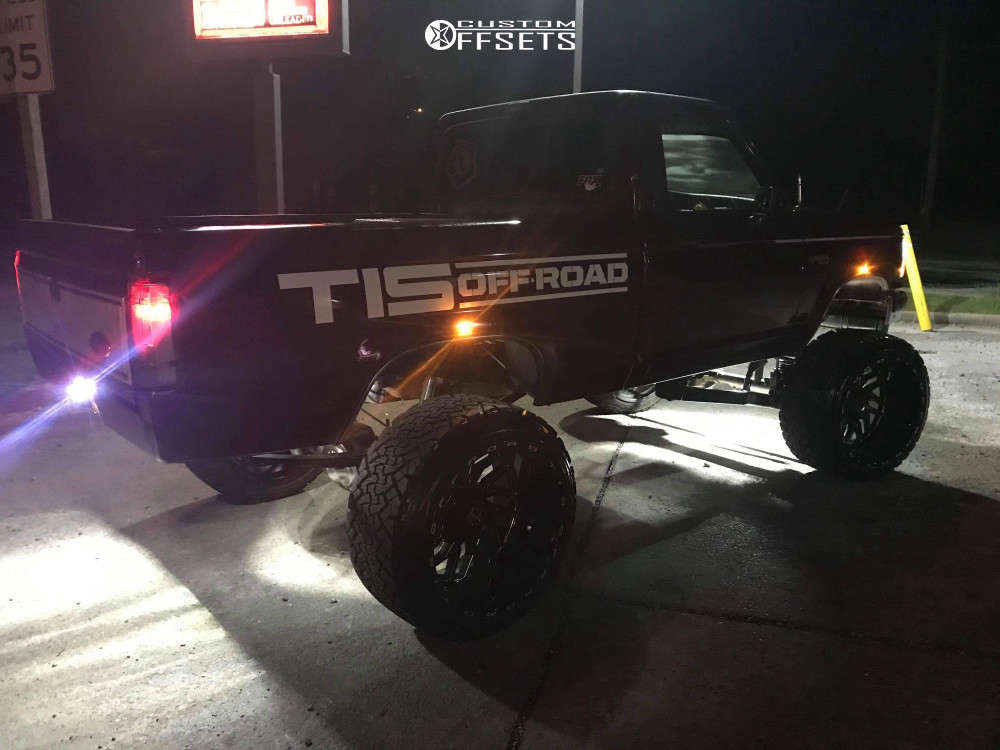 1989 Ford Ranger with 22x14 -76 TIS 544BM and 33/12.5R22 Venom Power ...