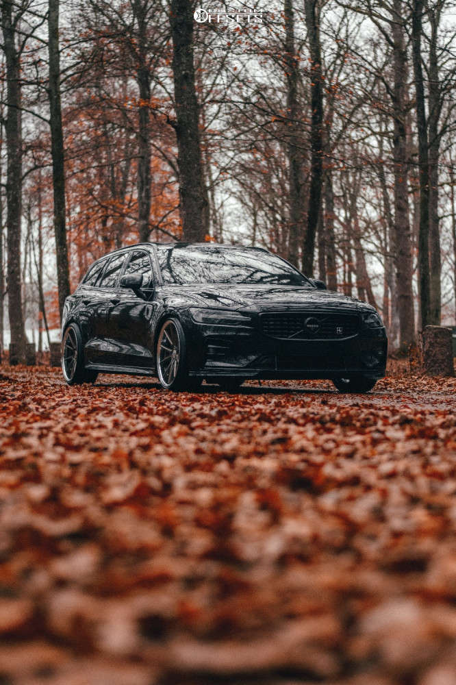 2019 Volvo V60 with 20x9 35 Work Gnosis Cv201 and 225/35R20 Continental ...