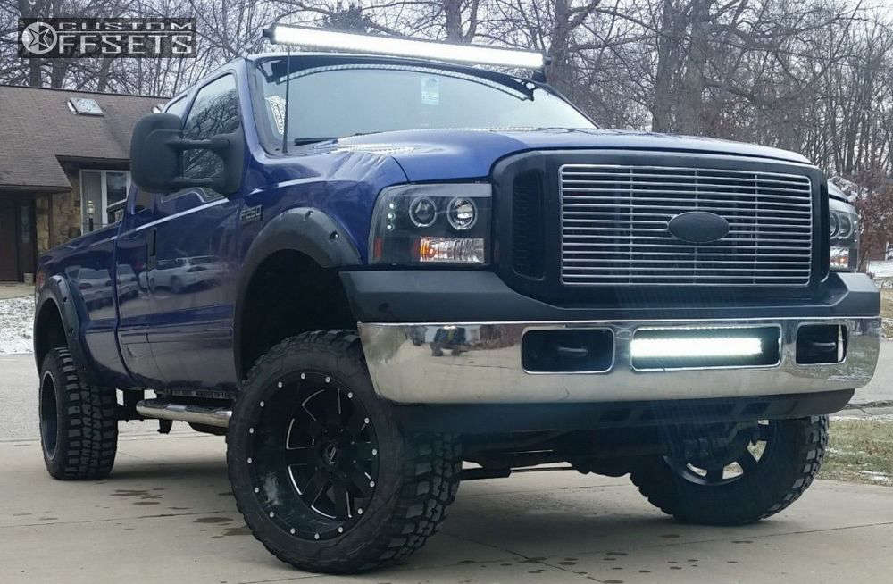 2003 Ford F-250 Super Duty with 20x12 -44 Moto Metal MO962 and 33/12 ...