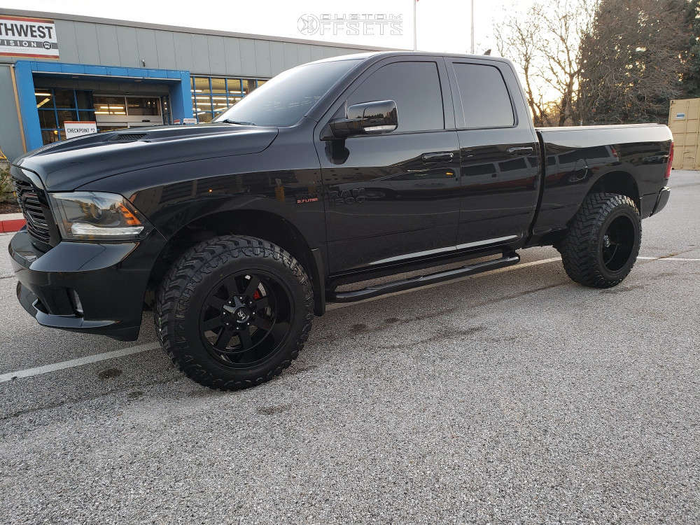 2015 Ram 1500 with 20x12 -44 Hardrock Tank H706 and 35/12.5R20 Atturo ...