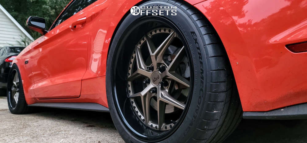 2017 Ford Mustang with 20x9.5 35 Niche Vice and 275/35R20 Continental ...