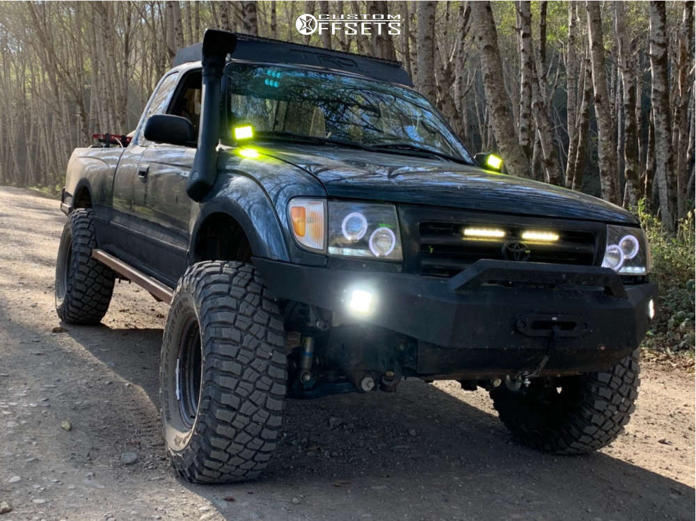 1998 Toyota Tacoma with 15x8 10 American Racing Baja and 33/12.5R15 ...