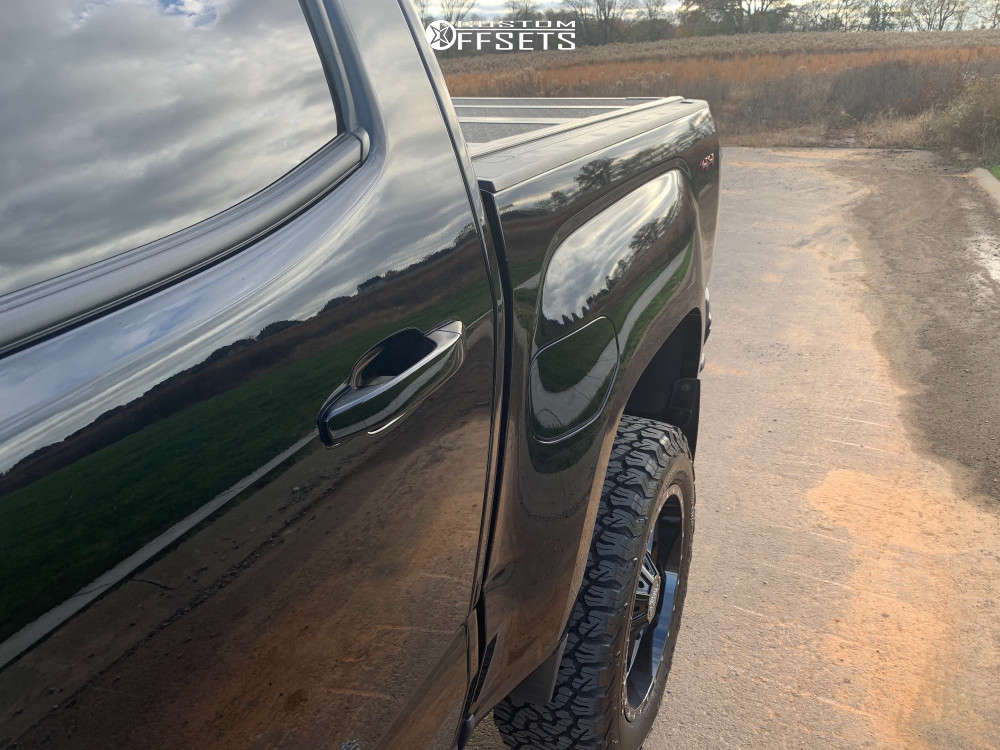 2019 GMC Canyon with 20x9 0 Moto Metal Mo986 and 33/12.5R20 BFGoodrich ...