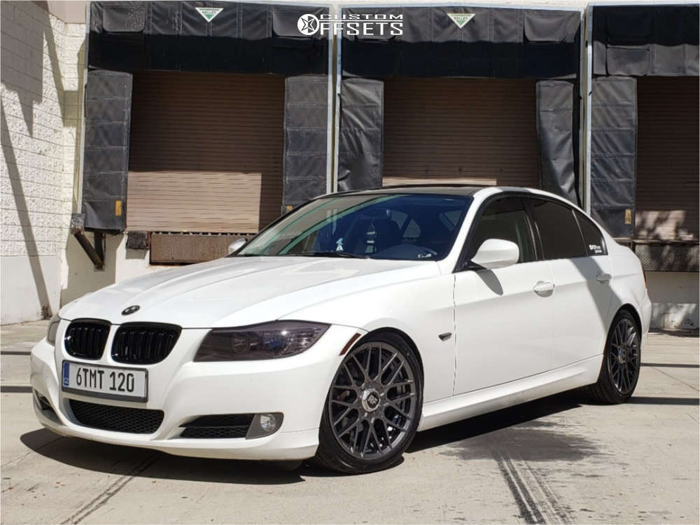 2011 BMW 328i with 18x8.5 35 Rotiform Rse and 235/40R18 Yokohama Advan ...
