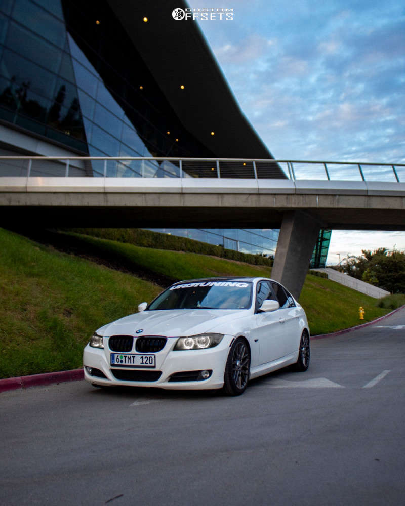 2011 BMW 328i with 18x8.5 35 Rotiform Rse and 235/40R18 Yokohama Advan ...