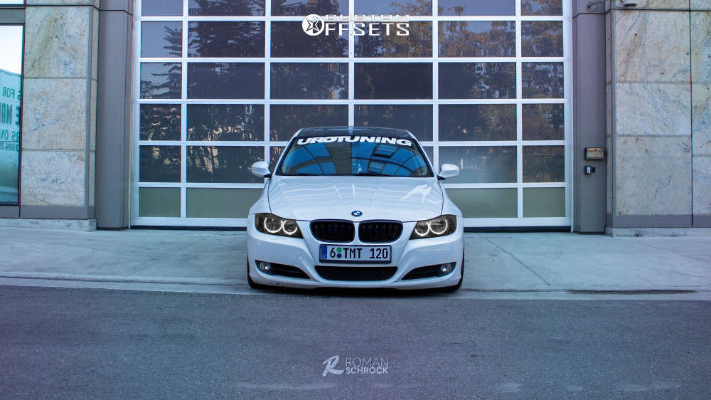 2011 BMW 328i with 18x8.5 35 Rotiform Rse and 235/40R18 Yokohama Advan ...