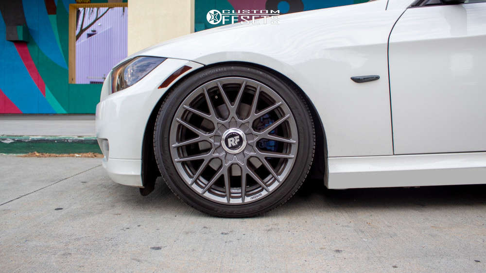 2011 BMW 328i with 18x8.5 35 Rotiform Rse and 235/40R18 Yokohama Advan ...