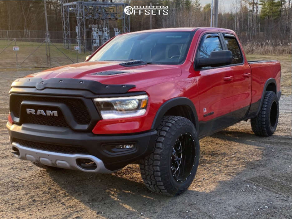 2019 Ram 1500 with 20x12 -44 Hardrock Gunner and 35/12.5R20 Federal ...