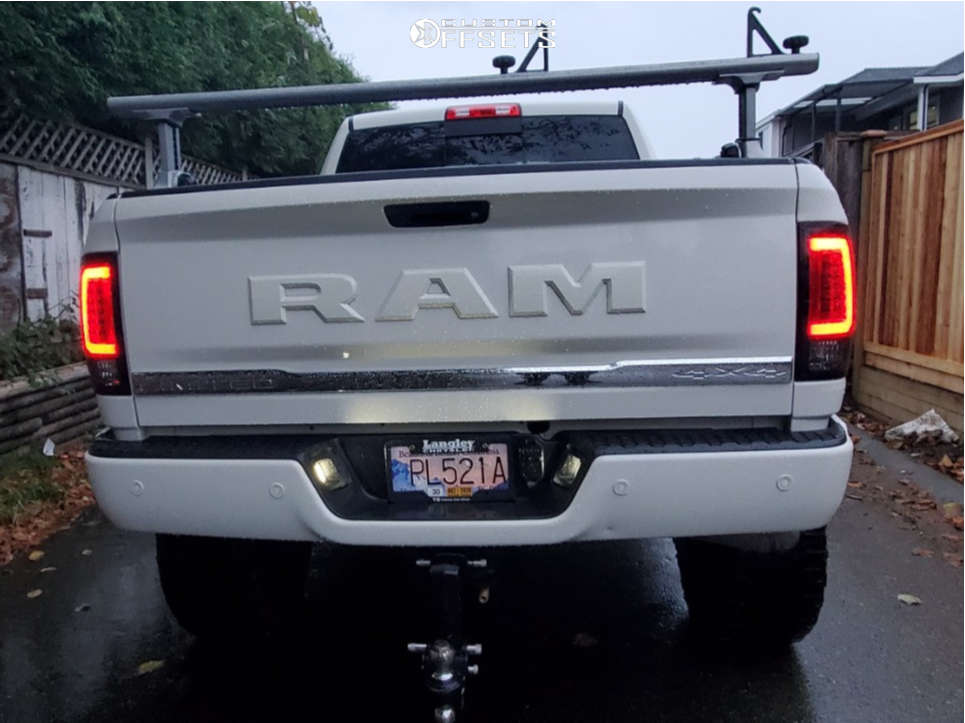2018 Ram 3500 with 22x12 -44 Hostile Rage and 37/13.5R22 Nitto Ridge ...