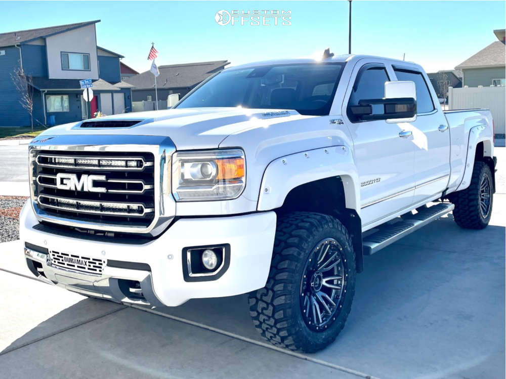 2017 GMC Sierra 3500 HD with 20x10 -18 Fuel Rebel and 33/12.5R20 RBP ...