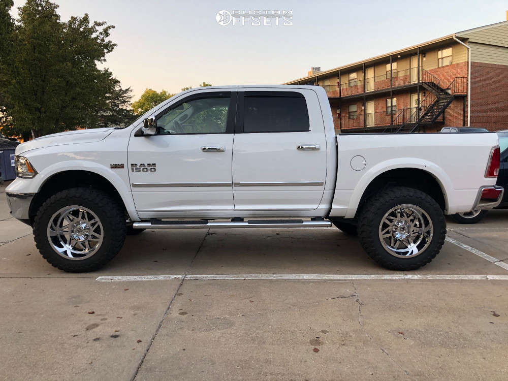 2015 Ram 1500 with 22x12 -44 RBP Avenger and 37/13.5R22 Toyo Tires Open ...