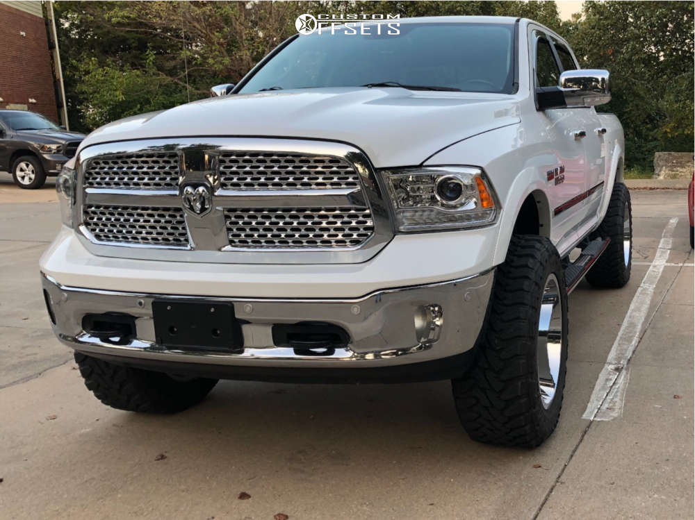 2015 Ram 1500 with 22x12 -44 RBP Avenger and 37/13.5R22 Toyo Tires Open ...