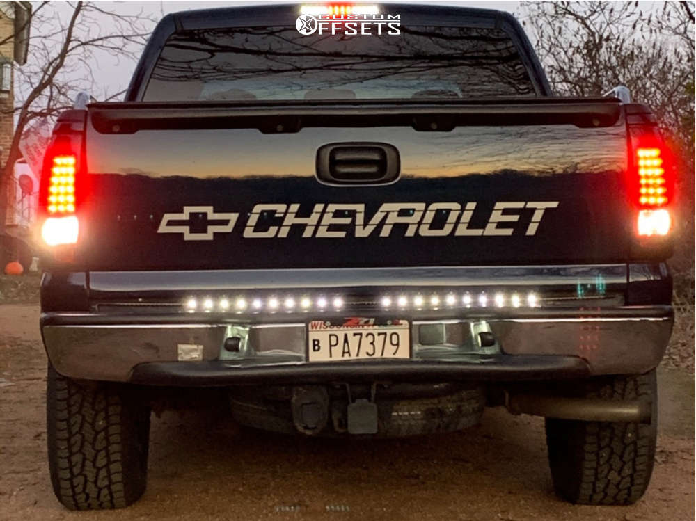 2005 Chevrolet Silverado 1500 with 18x9 12 Ultra Baron and 275/65R18 ...