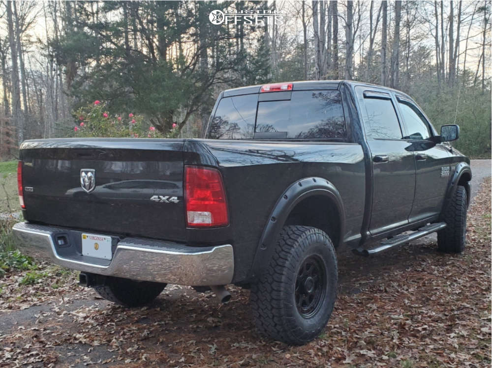 2017 Ram 2500 with 17x8.5 15 Pacer Nighthawk and 35/12.5R17 Toyo Tires ...