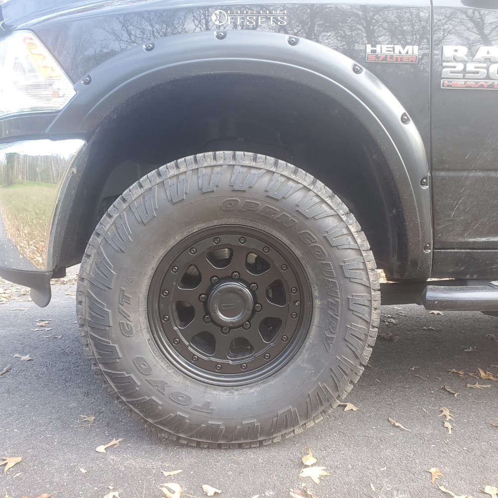 2017 Ram 2500 with 17x8.5 15 Pacer Nighthawk and 35/12.5R17 Toyo Tires ...