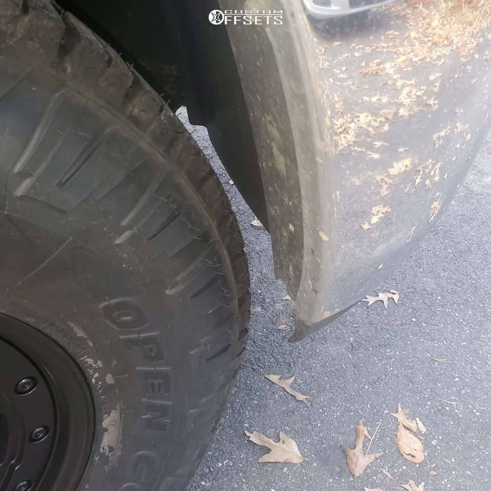 2017 Ram 2500 with 17x8.5 15 Pacer Nighthawk and 35/12.5R17 Toyo Tires ...