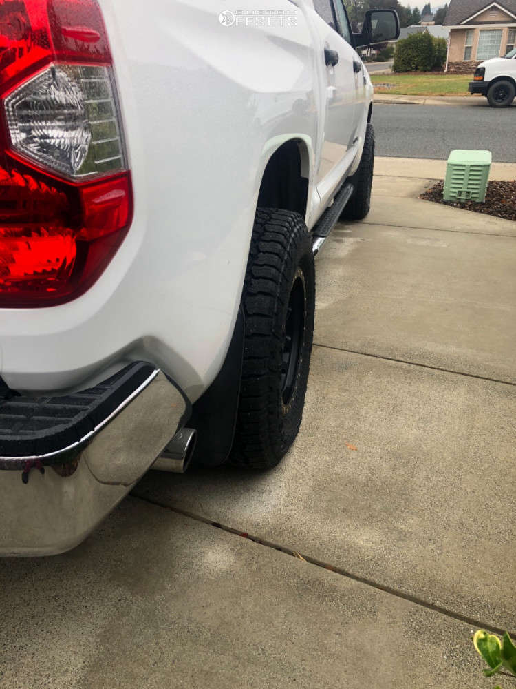 2016 Toyota Tundra with 18x9 18 Method Grid and 275/70R18 Falken ...