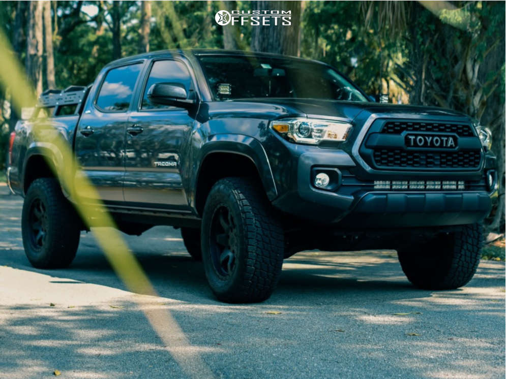 2017 Toyota Tacoma with 18x9 Level 8 Slam and 32/9.5R18 Nitto Terra ...