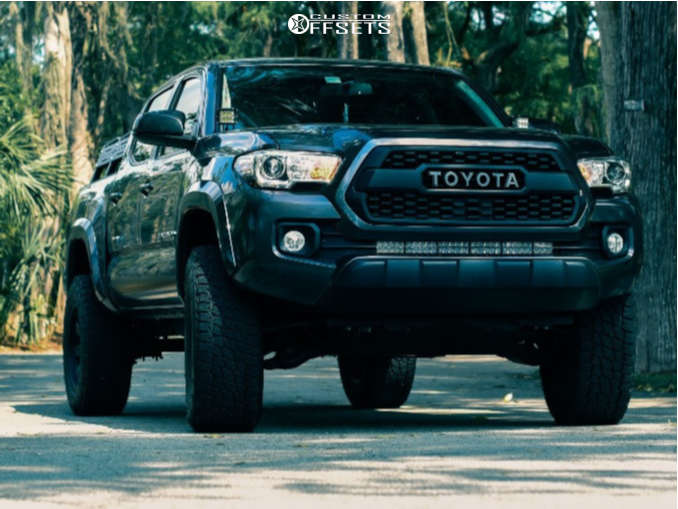 2017 Toyota Tacoma with 18x9 Level 8 Slam and 32/9.5R18 Nitto Terra ...