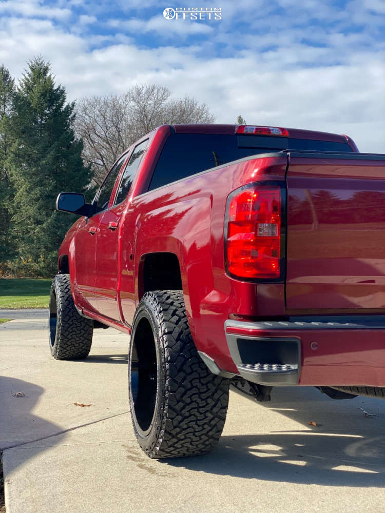 2017 Chevrolet Silverado 1500 with 22x12 -44 Dropstars 655bm and 33/12 ...