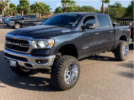 2020 Ram 1500 with 22x14 -76 Fuel Maverick D536 and 37/13.5R22 RBP ...